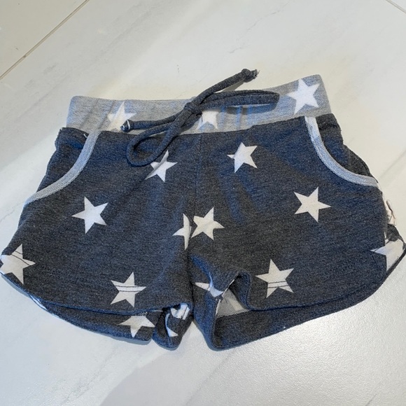 Pixielane Bottoms Like New Dark Gray Shorts With Stars Detail With